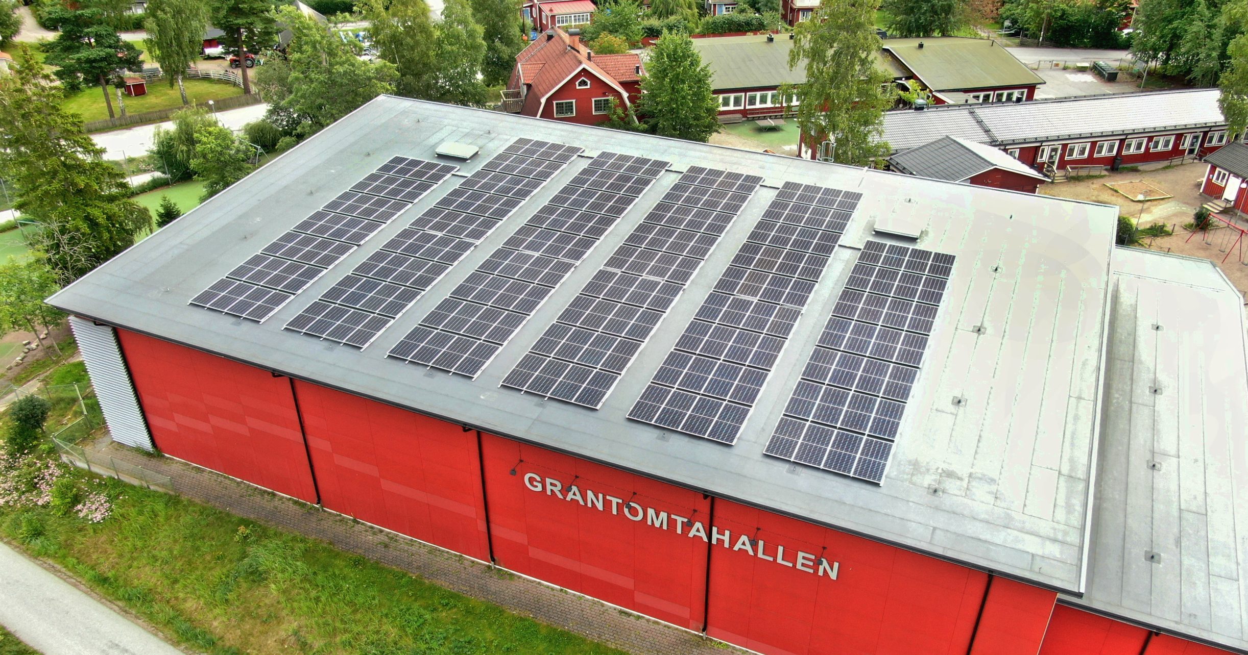 Solceller och elbilsladdning i Stockholm | NP-gruppen
